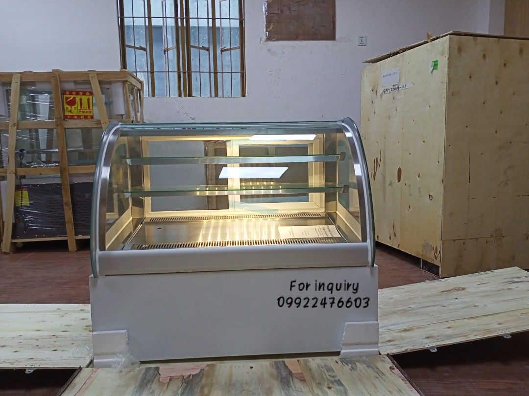 (Tabletop) White Cake Chiller curved, Food & Drinks, Chilled & Frozen ...