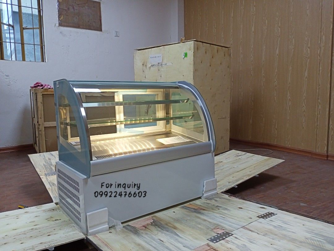 (Tabletop) White Cake Chiller curved, Food & Drinks, Chilled & Frozen ...
