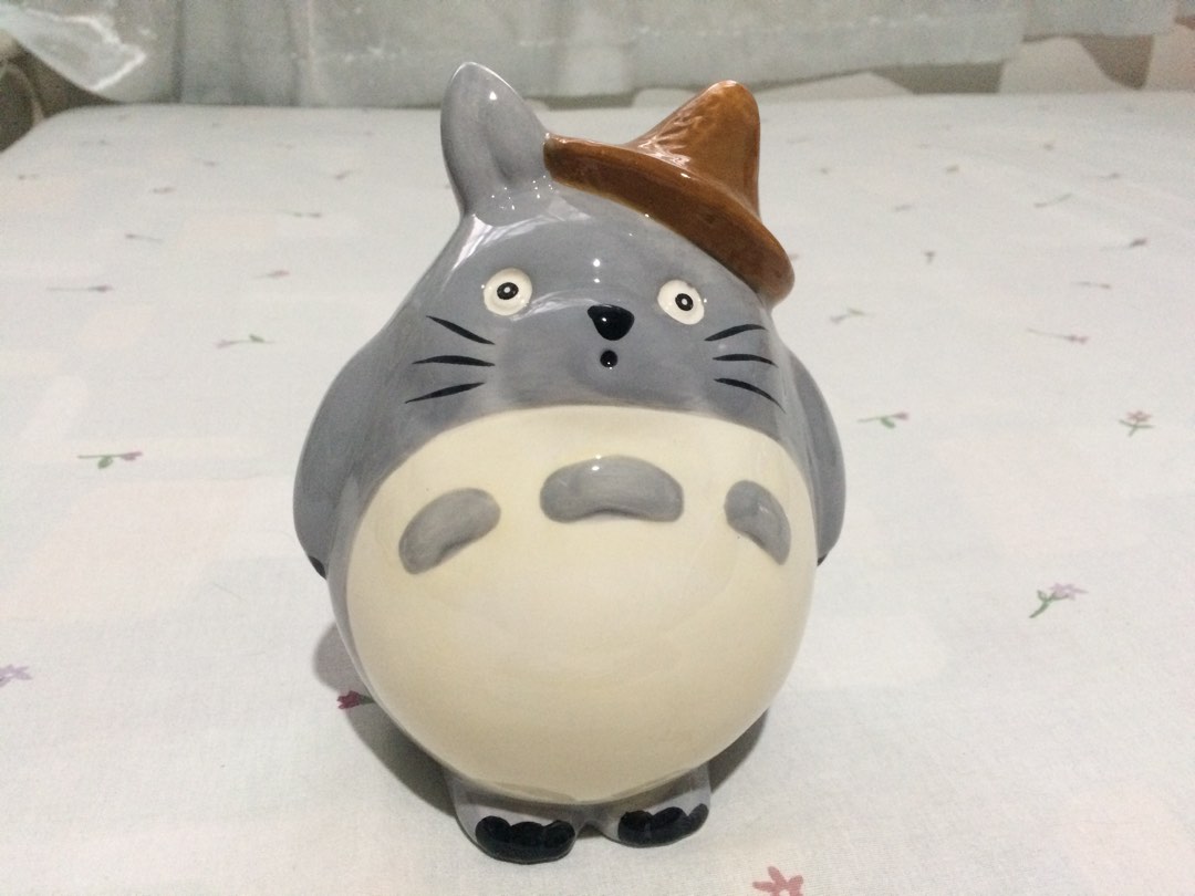 Totoro Figurine Porcelain Coin Bank, Hobbies & Toys, Memorabilia ...