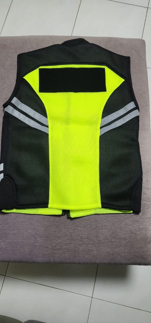 Traffic control vest, Men's Fashion, Coats, Jackets and Outerwear on ...