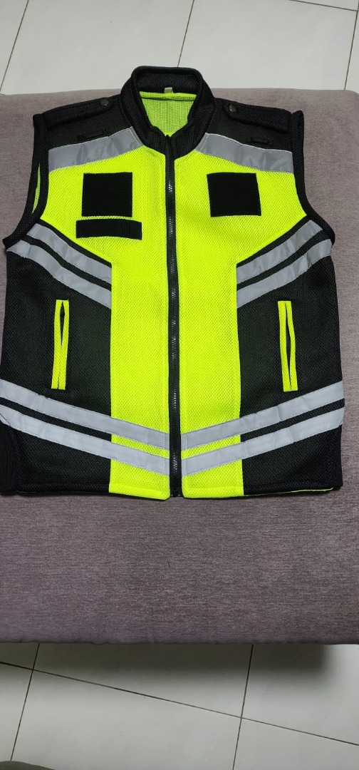 Traffic control vest, Men's Fashion, Coats, Jackets and Outerwear on ...