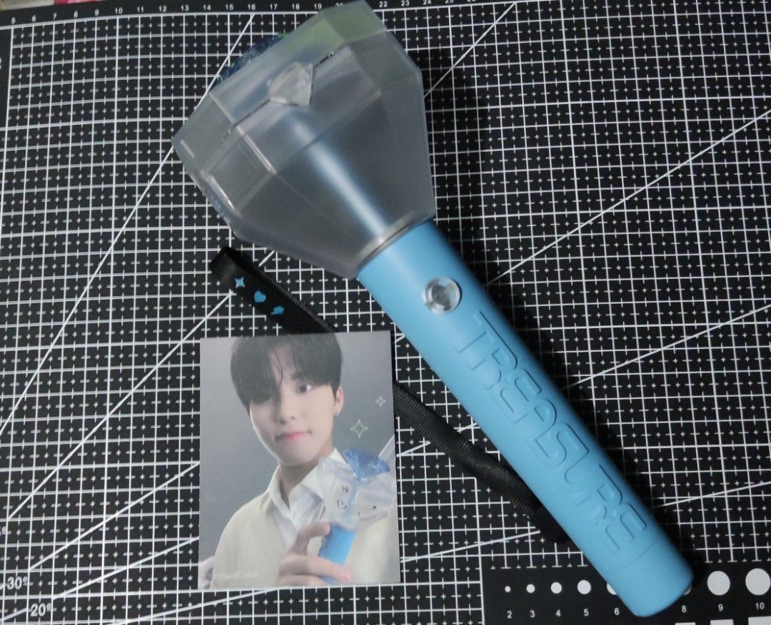 treasure official lightstick, Hobbies & Toys, Memorabilia ...