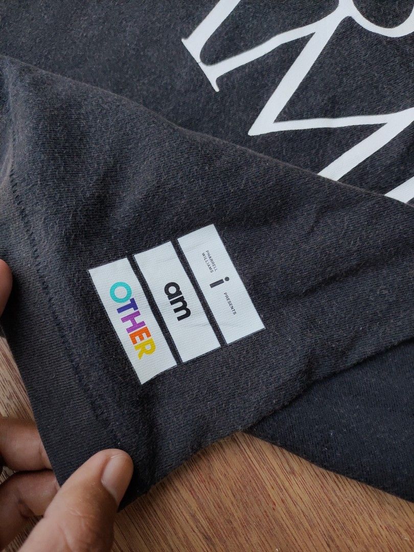 Uniqlo Word tee (authentic), Men's Fashion, Tops & Sets, Tshirts & Polo ...