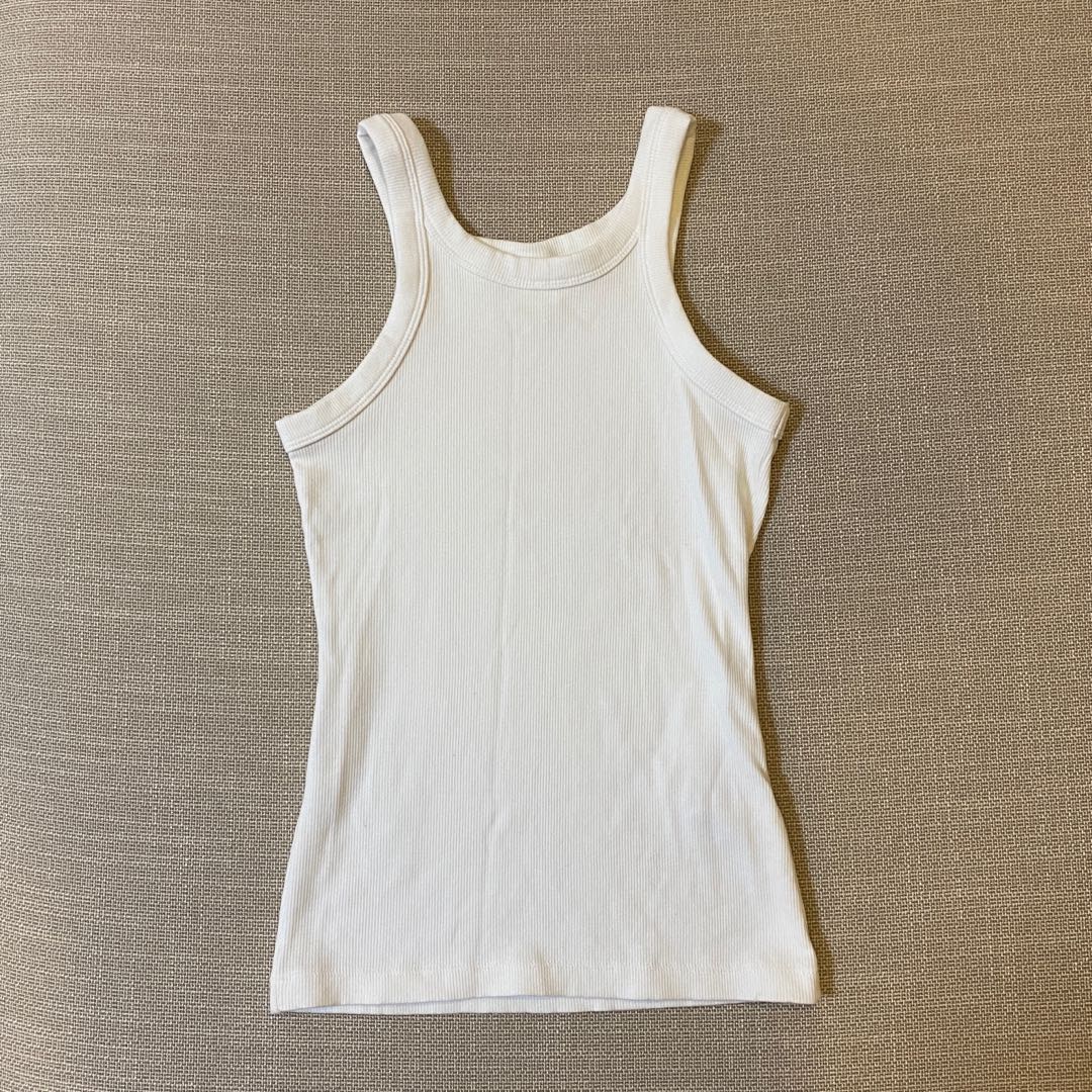 White Ribbed Tank, Women's Fashion, Tops, Shirts on Carousell