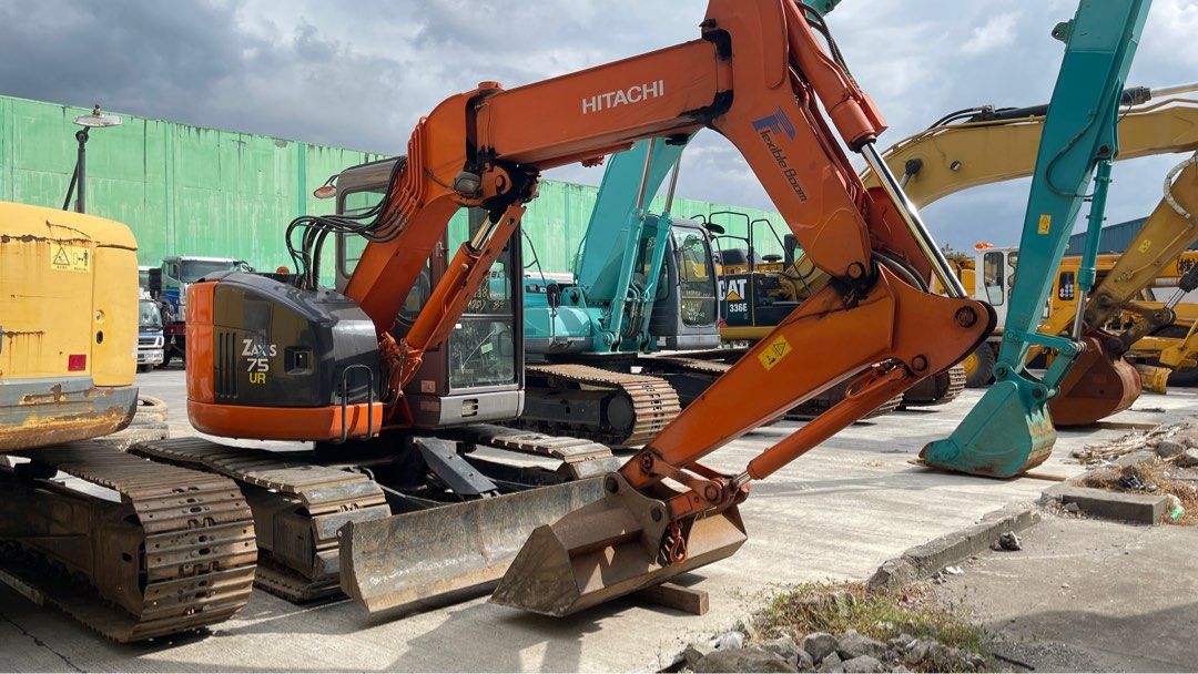 ZX75 Hitachi backhoe with Dozer, Special Vehicles, Heavy Vehicles on ...