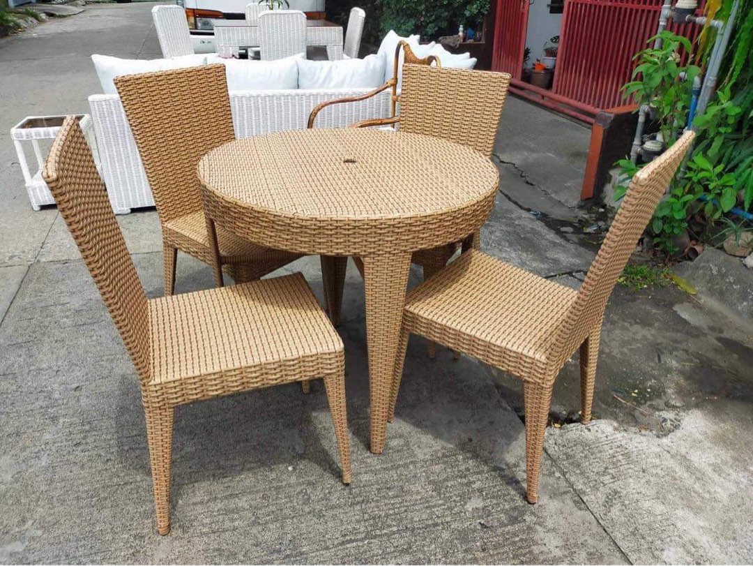 All weather Synthetic Rattan 4 seater dining table set, Furniture ...