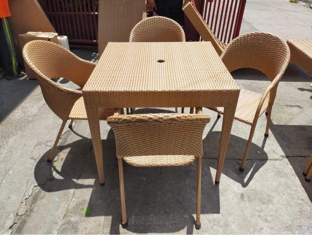 All weather Synthetic Rattan 4 seater dining table set, Furniture ...