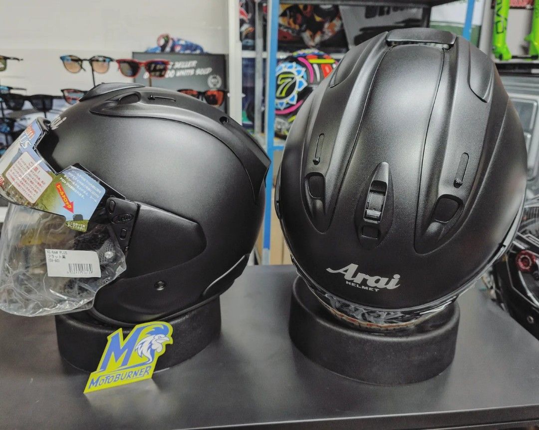 Arai VZ ram plus matte black pro shade, Motorcycles, Motorcycle Apparel on Carousell