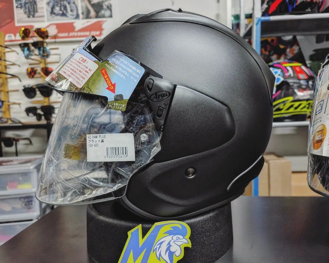 Arai VZ ram plus matte black pro shade, Motorcycles, Motorcycle Apparel on Carousell