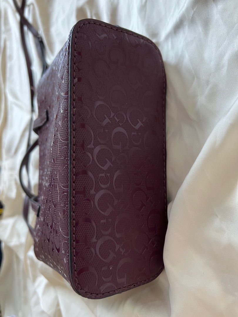 Authentic Guess Monogram Crossbody Bag (Two Way), Women's Fashion, Bags ...