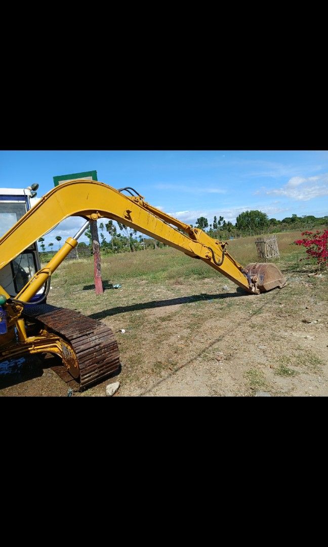 Backhoe Komatsu PC 60-3, Commercial & Industrial, Industrial Equipment ...