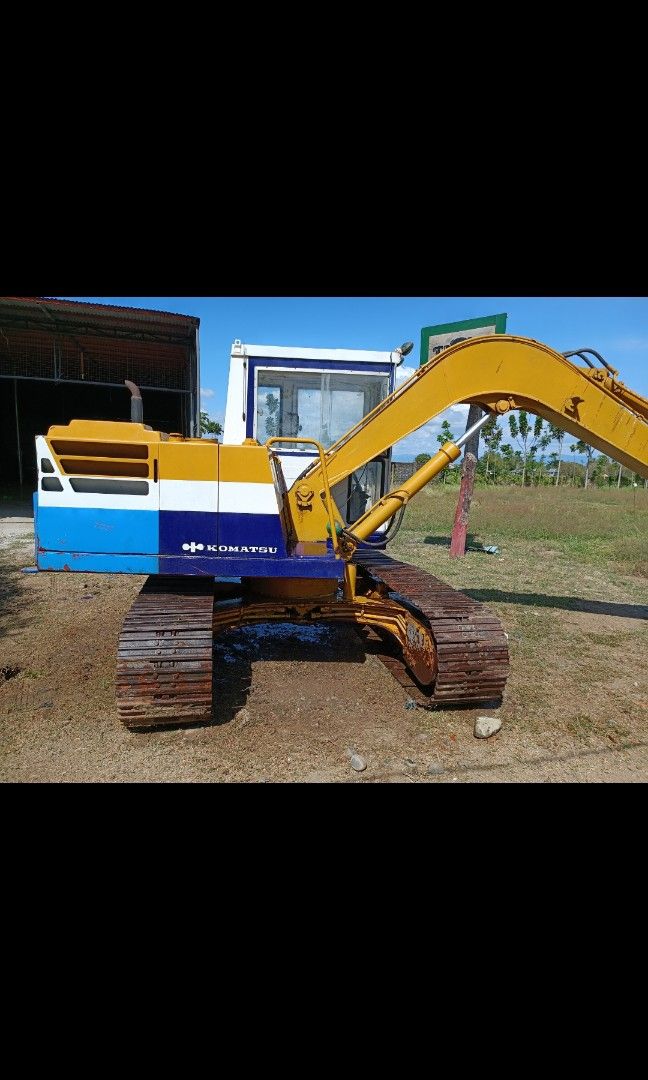 Backhoe Komatsu PC 60-3, Commercial & Industrial, Industrial Equipment ...