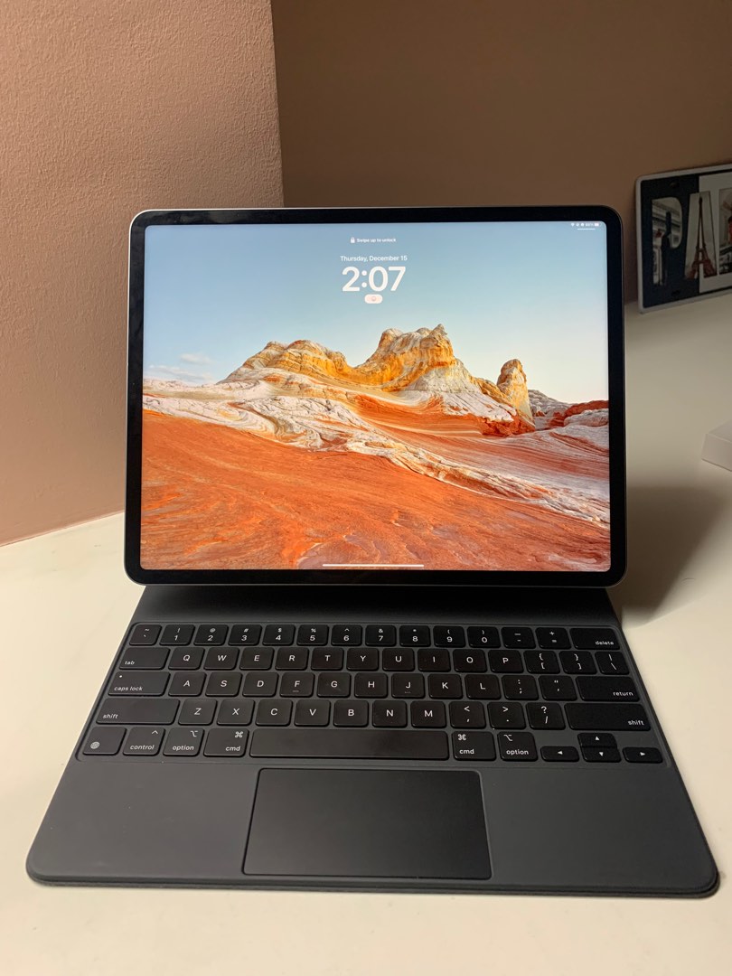 BUNDLE: iPad M1 Pro (5th Gen) 12.9" 256GB Wifi with Apple Magic ...