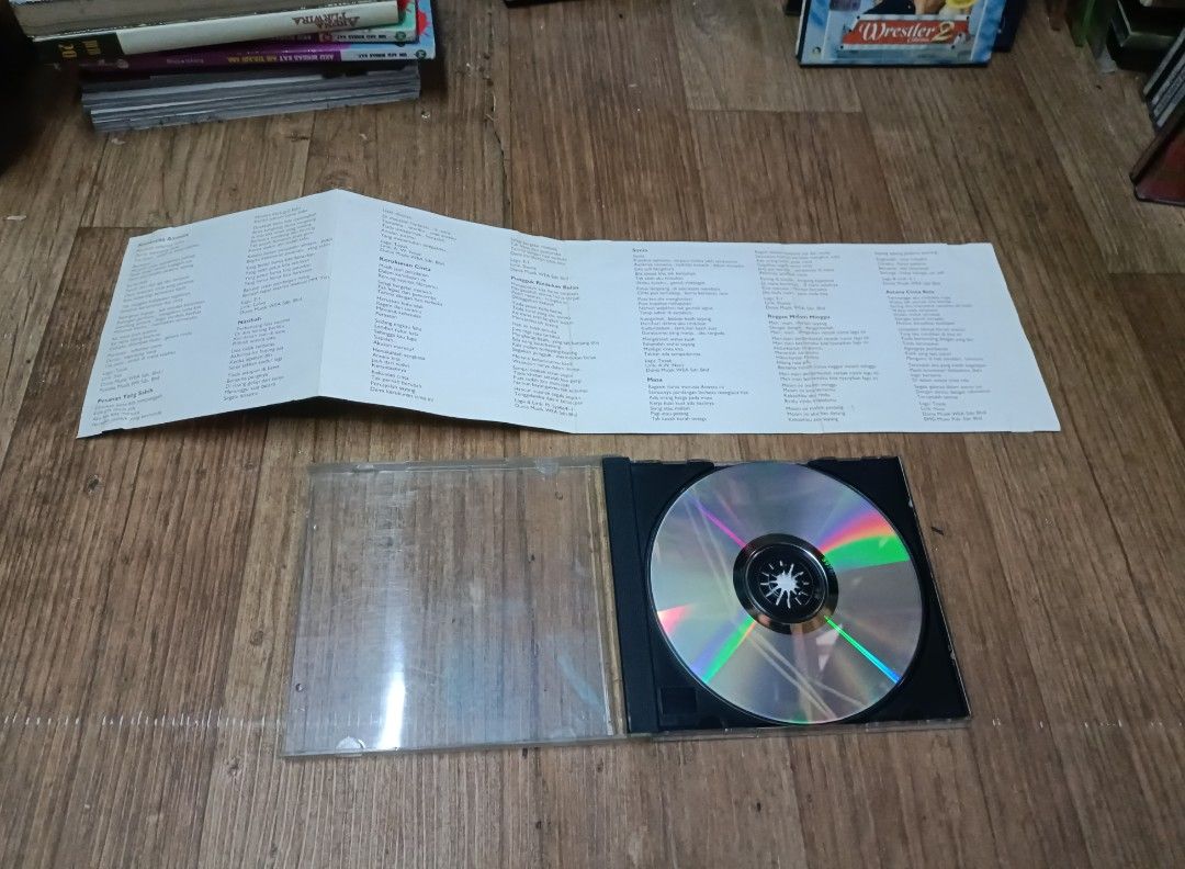 CD E-1-3 @ 1994 WARNER MUSIC MALAYSIA SDN BHD.., Hobbies & Toys, Music ...