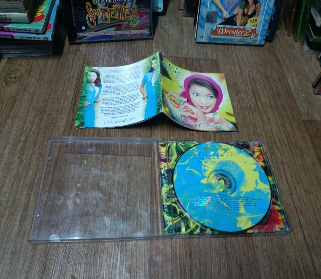 CD IFA RAZIAH @ 1997 JOHAN SOUND PRODUCTION/BMG MUSIC M SDN BHD.., Hobbies & Toys, Music & Media ...