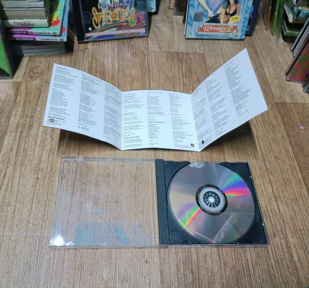 CD TUSHEE @ 1995 INCITEC ENTERPISE SDN BHD.., Hobbies & Toys, Music ...