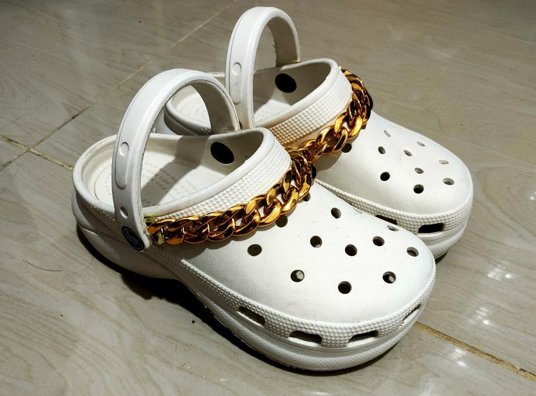 Crocs Preloved (Good Material Quality), Women's Fashion, Footwear ...