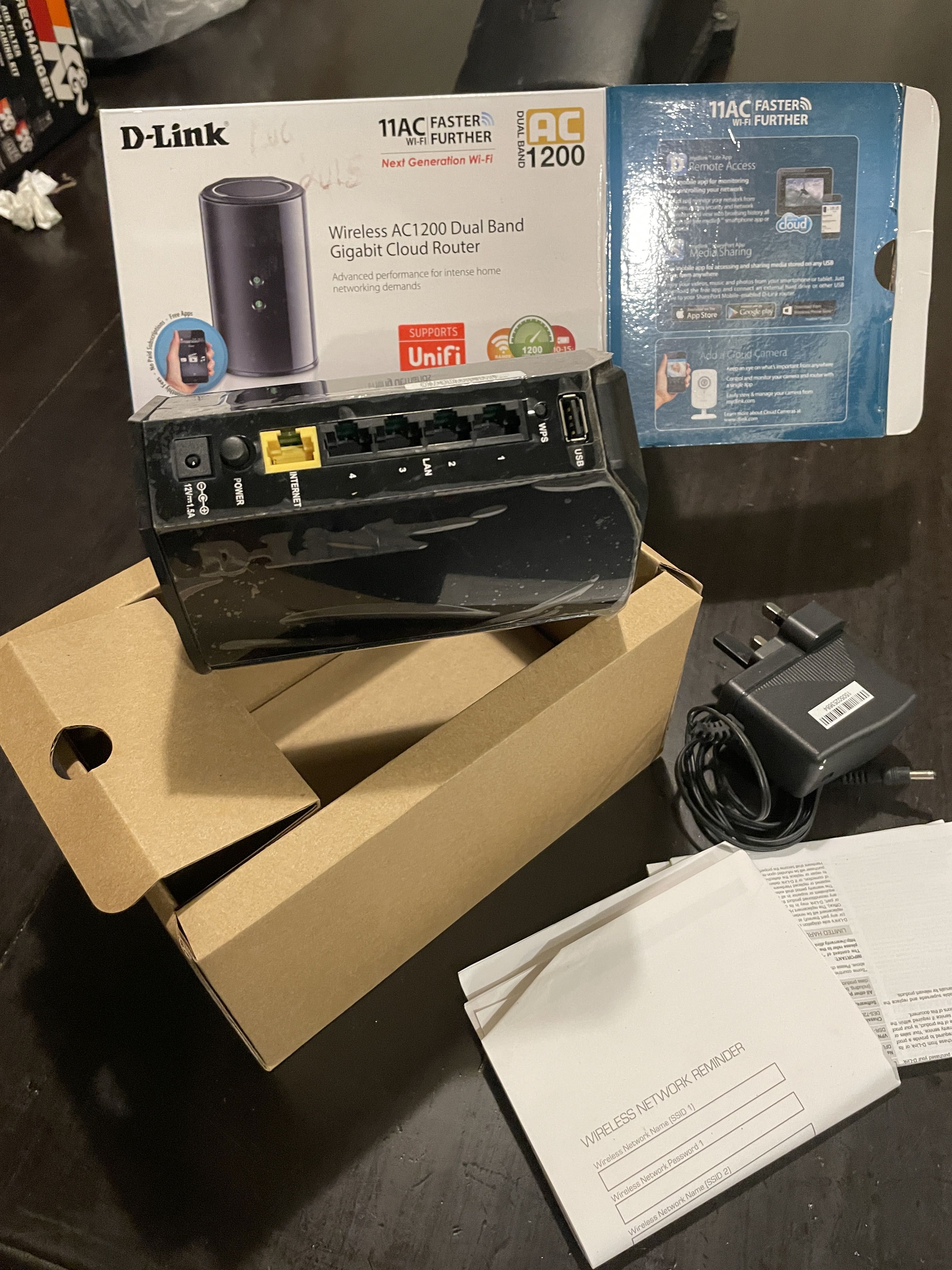 D- Link wireless AC1200 Dual Band gigabit Cloud Router, Computers ...