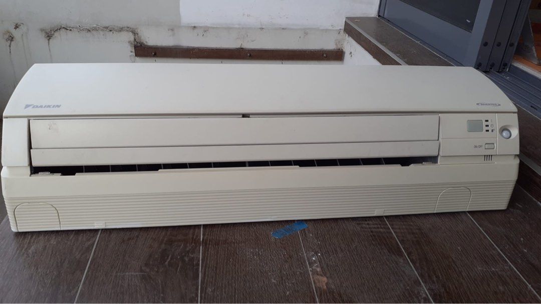 Daikin 12k fan coil - excellent condition, TV & Home Appliances, Air ...