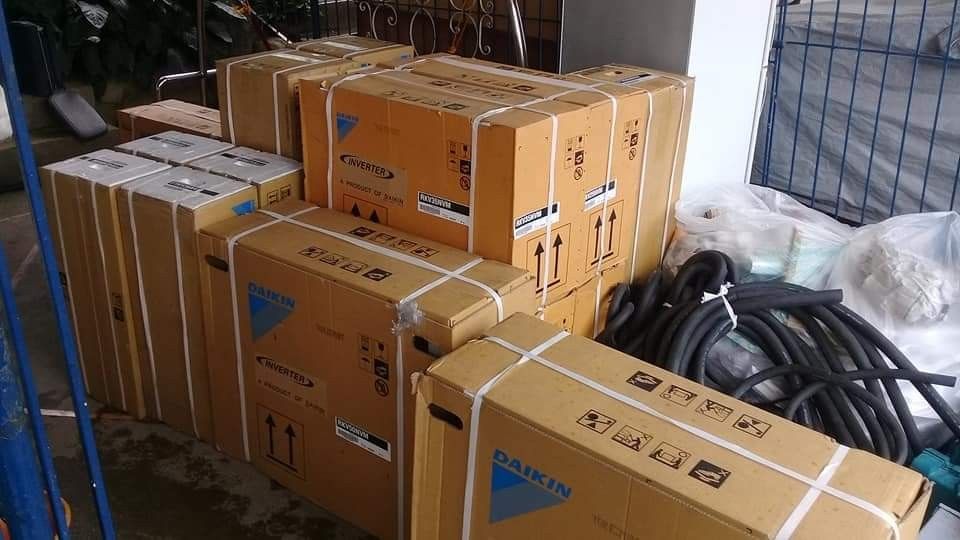 DAIKIN D-SMART SERIES SPLIT TYPE AIRCON BRAND NEW SEALED WITH FREE ...