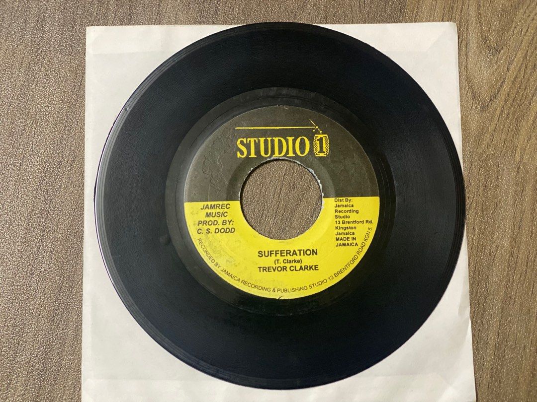 EP LP Piring Hitam soul, Hobbies & Toys, Music & Media, CDs & DVDs on ...