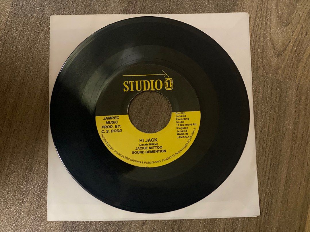 EP LP Piring Hitam soul, Hobbies & Toys, Music & Media, CDs & DVDs on ...