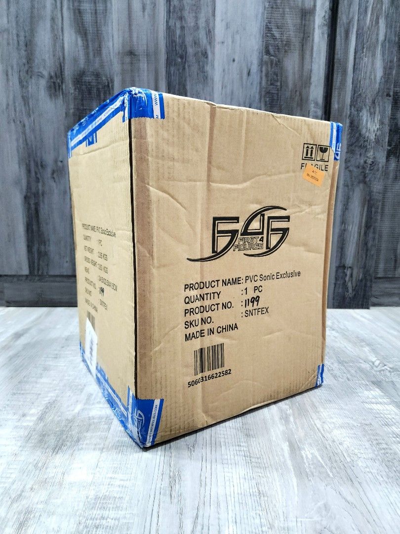 First 4 Figures Sonic The Hedgehog Exclusive Edition Sega Sideshow ...
