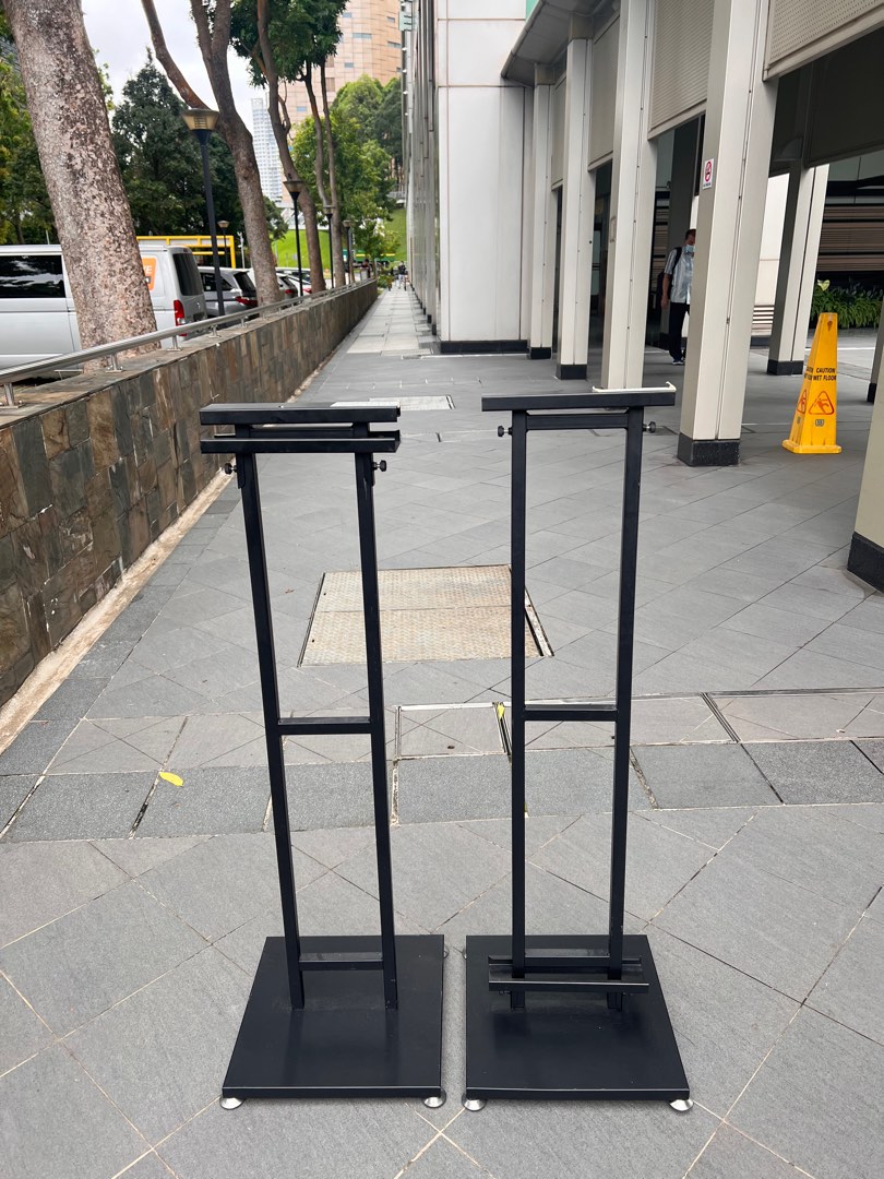 Frame Stand Metal, Furniture & Home Living, Outdoor Furniture on Carousell