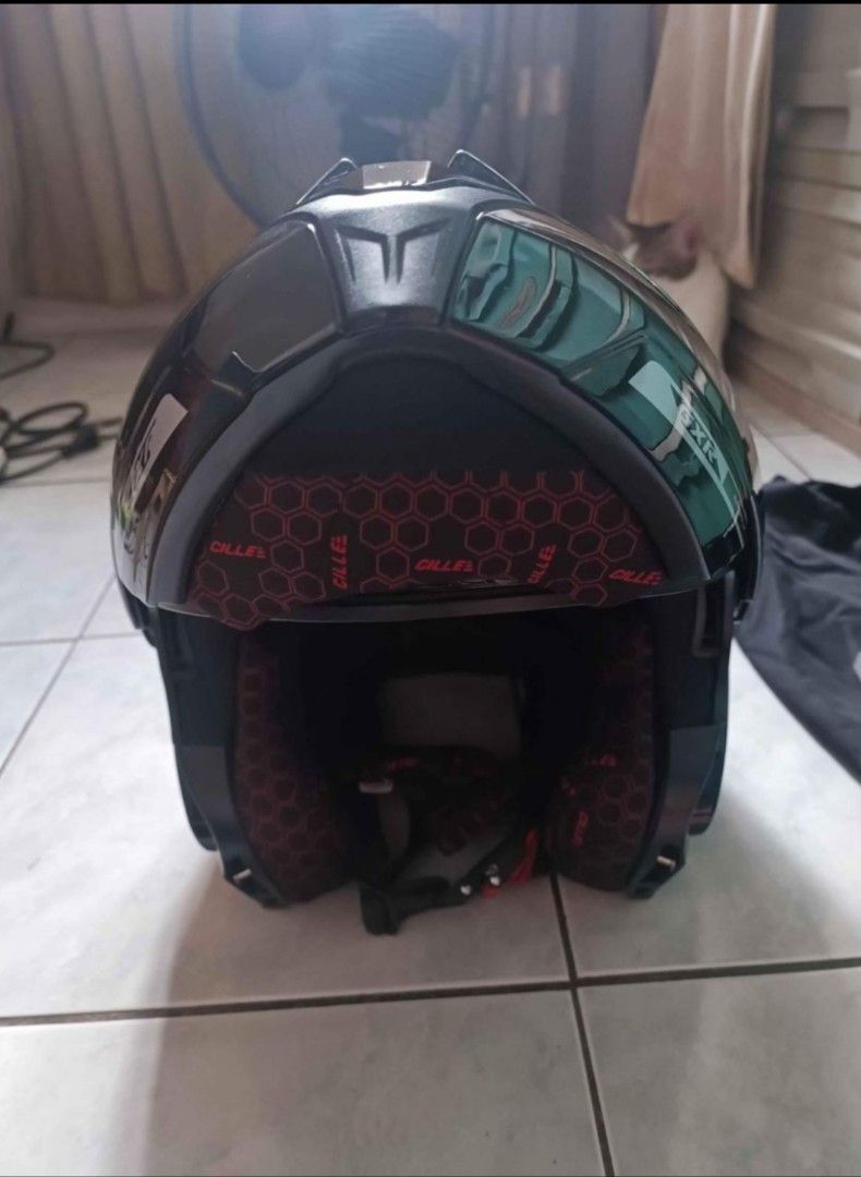 Gillie gxr modular helmet, Motorbikes, Motorbike Parts & Accessories ...