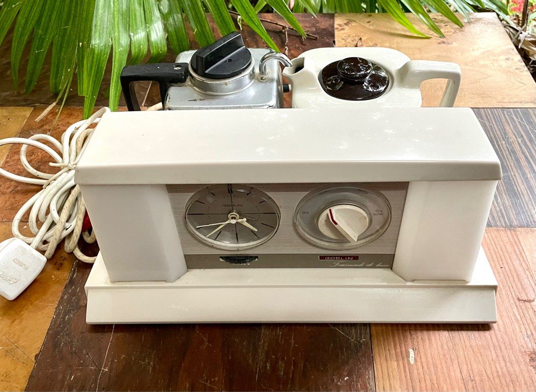Vintage English GOBLIN "Teasmade De Luxe" vintage electric tea making alarm clock, circa 1960 ...