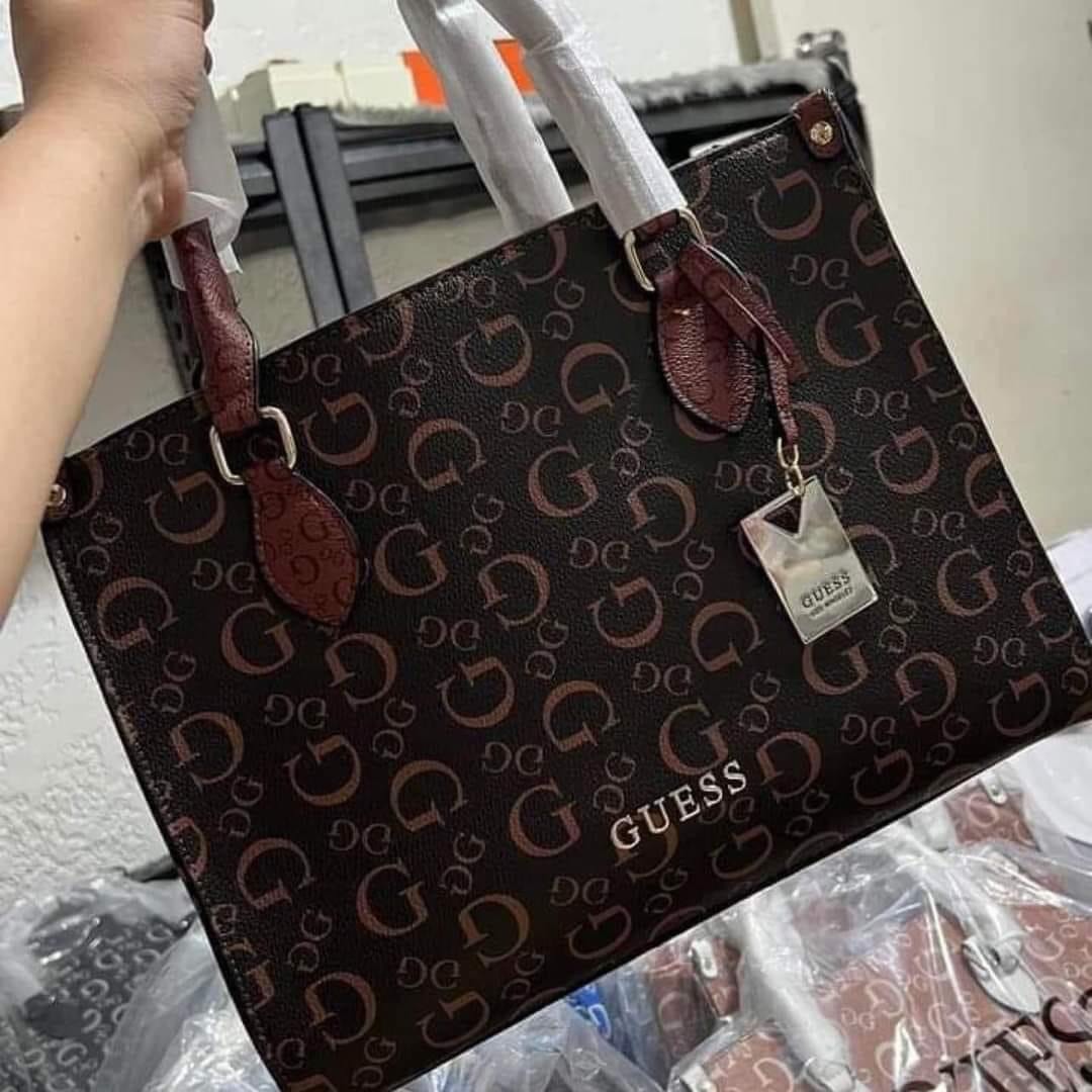 Guess Tote Bag, Women's Fashion, Bags & Wallets, Tote Bags on Carousell
