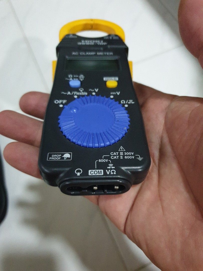 HIOKI 3280-10F AC CLAMP METER 1000A, TV & Home Appliances, Electrical ...