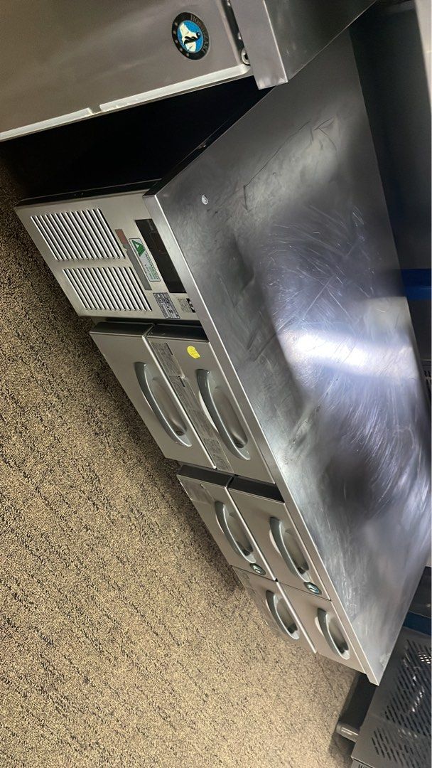 Hoshizaki 6 drawer chef base counter chiller, TV & Home Appliances ...
