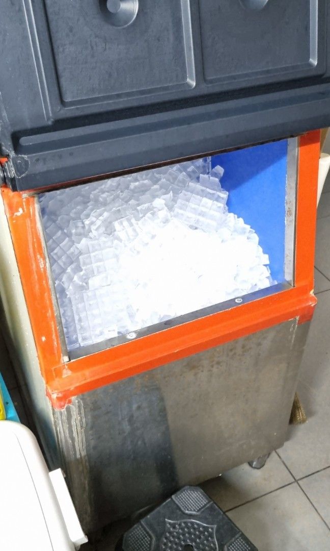 Ice maker, Furniture & Home Living, Bathroom & Kitchen Fixtures on ...