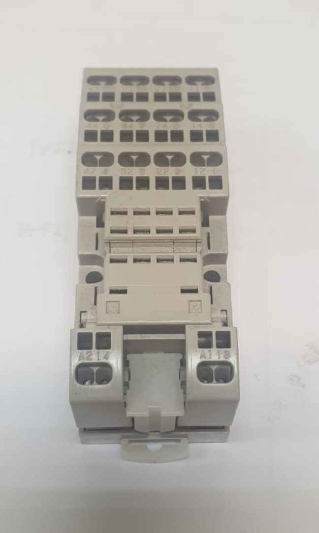 Idec 4 pole Spring Clamp Din Rail Socket, TV & Home Appliances ...