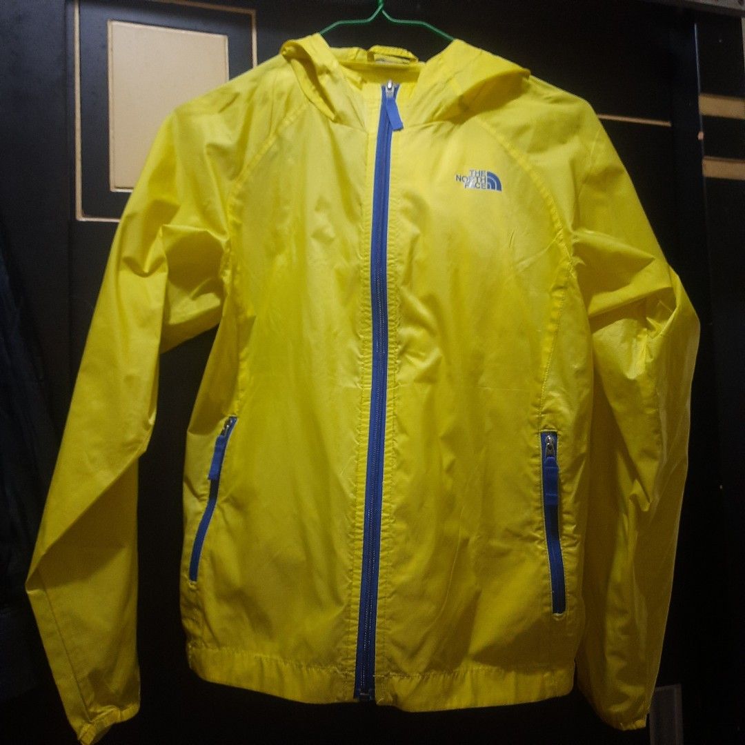 Jaket TNF, Fesyen Wanita, Pakaian Wanita, Baju Luaran di Carousell