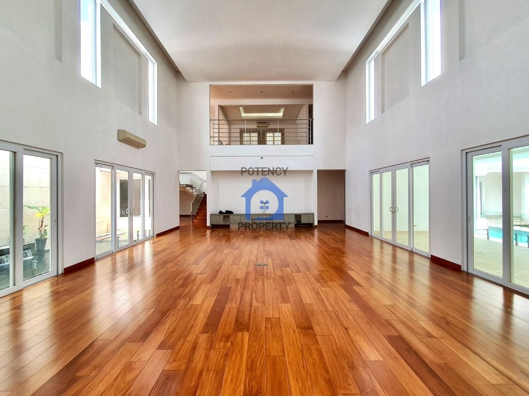 JUAL RUMAH TROPIS 2 LANTAI DI PEJATEN BARAT HALAMAN LUAS PARKIR BANYAK ...