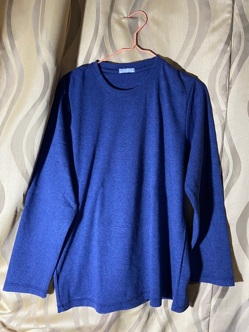 Kaos Polos Navy Lengan Panjang Fesyen Wanita Pakaian Wanita Atasan Di Carousell
