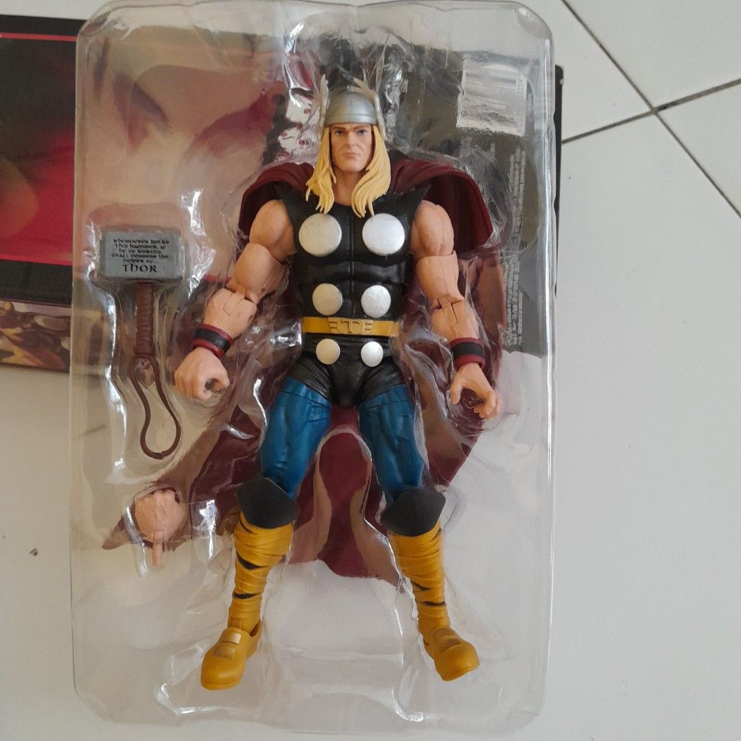 MARVEL LEGENDS SERIES CLASSIC 80TH THOR, Antik, Pajangan di Carousell