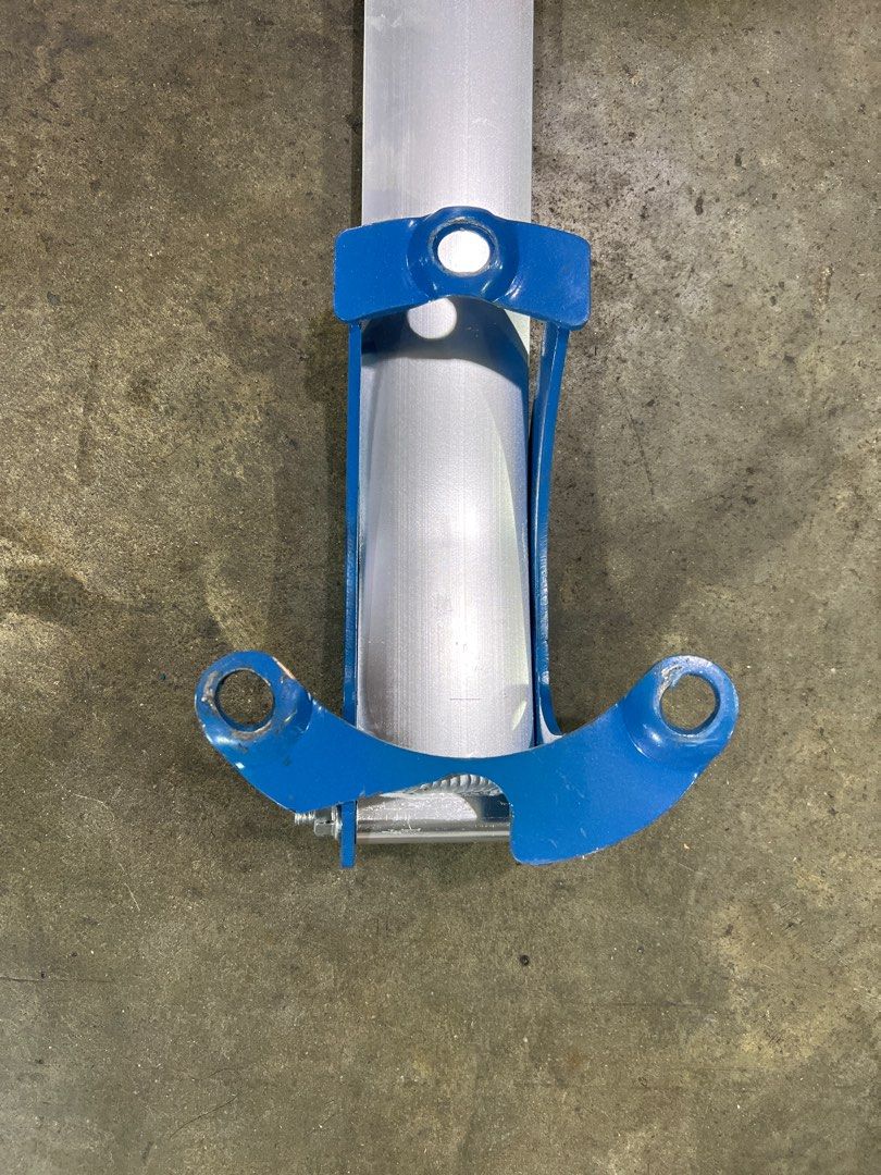 Mercedes E220 Front Strut Bar, Car Accessories, Accessories on Carousell