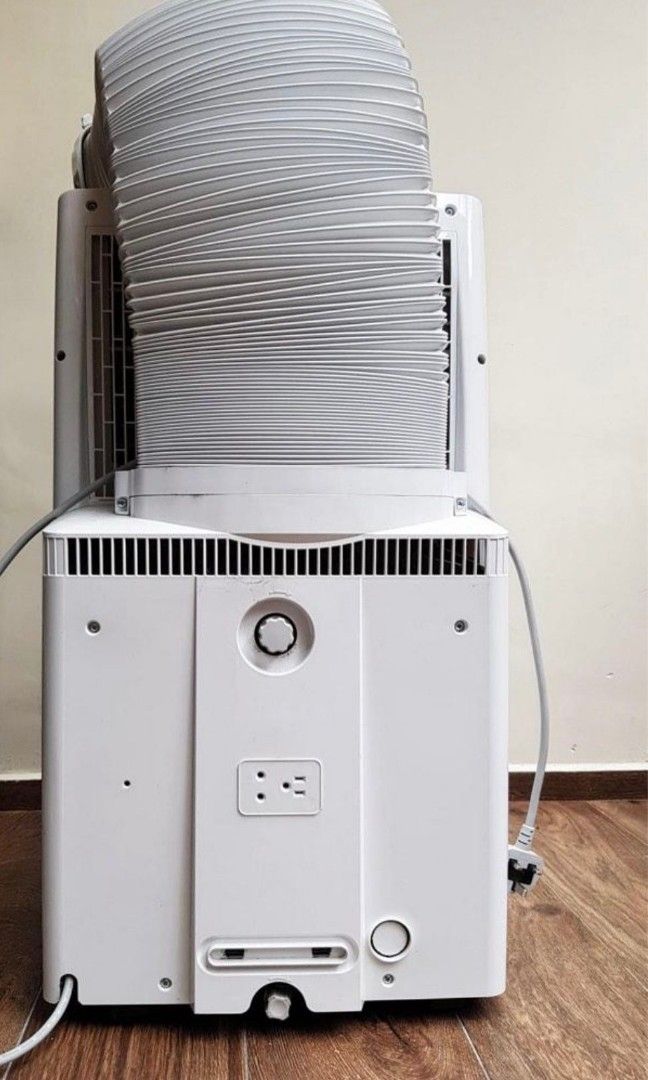 MIDEA Portable Roller Aircon - *Includes hose & kit, TV & Home ...