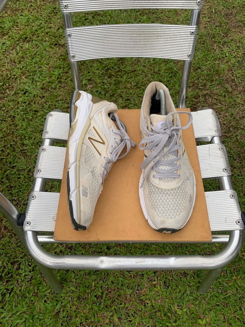 New balance 884, Men's Fashion, Footwear, Sneakers on Carousell