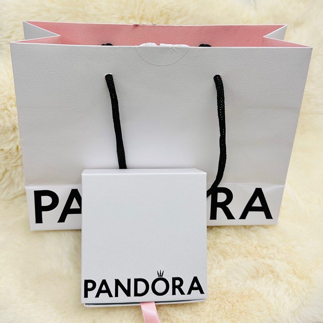 Pandora Moments Sparkling Snowflake Clasp Bangle, Women's Fashion ...