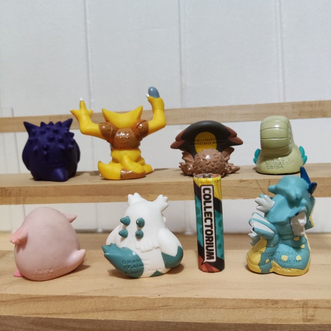 Pokemon Finger Puppet Gengar Gyarados Kadabra Stunfisk Omanyte Chansey ...