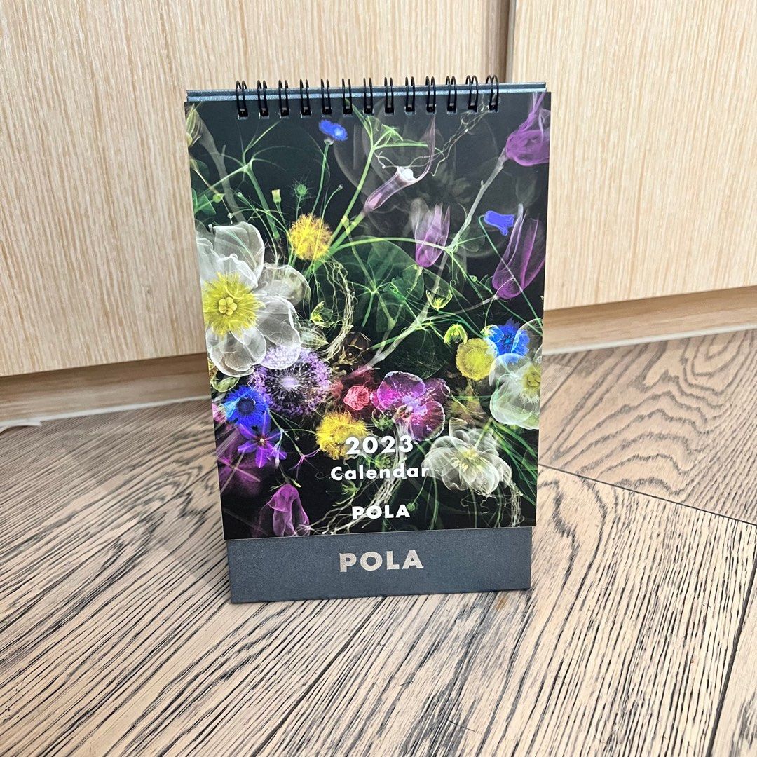 Pola 2023年坐枱日曆, 其他, 其他 - Carousell
