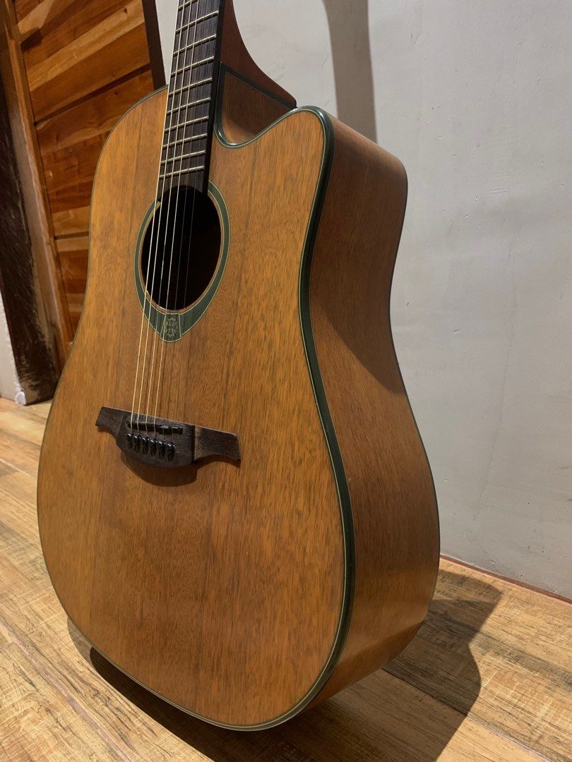 Rare LAG TRAMONTANE T100ASCE Folk Electro Acoustic Guitar with Hard ...
