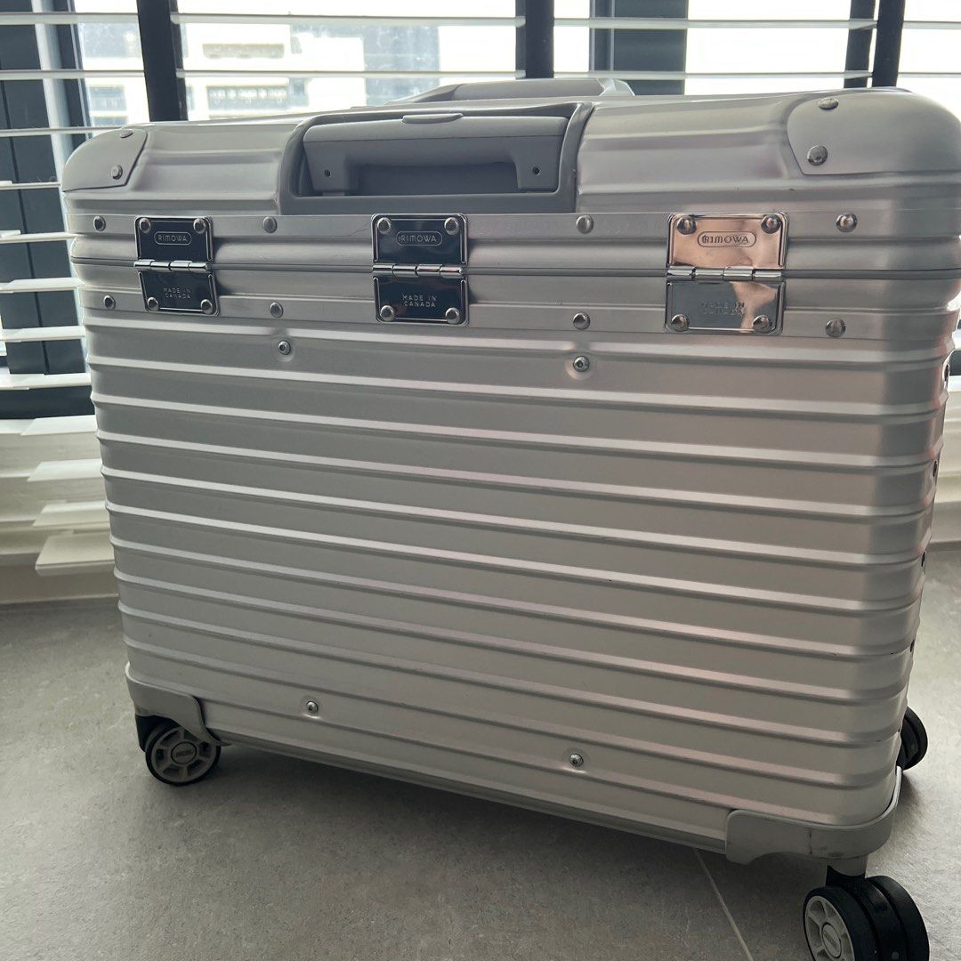 Rimowa Original Pilot Case Silver Aluminum, Hobbies & Toys, Travel ...