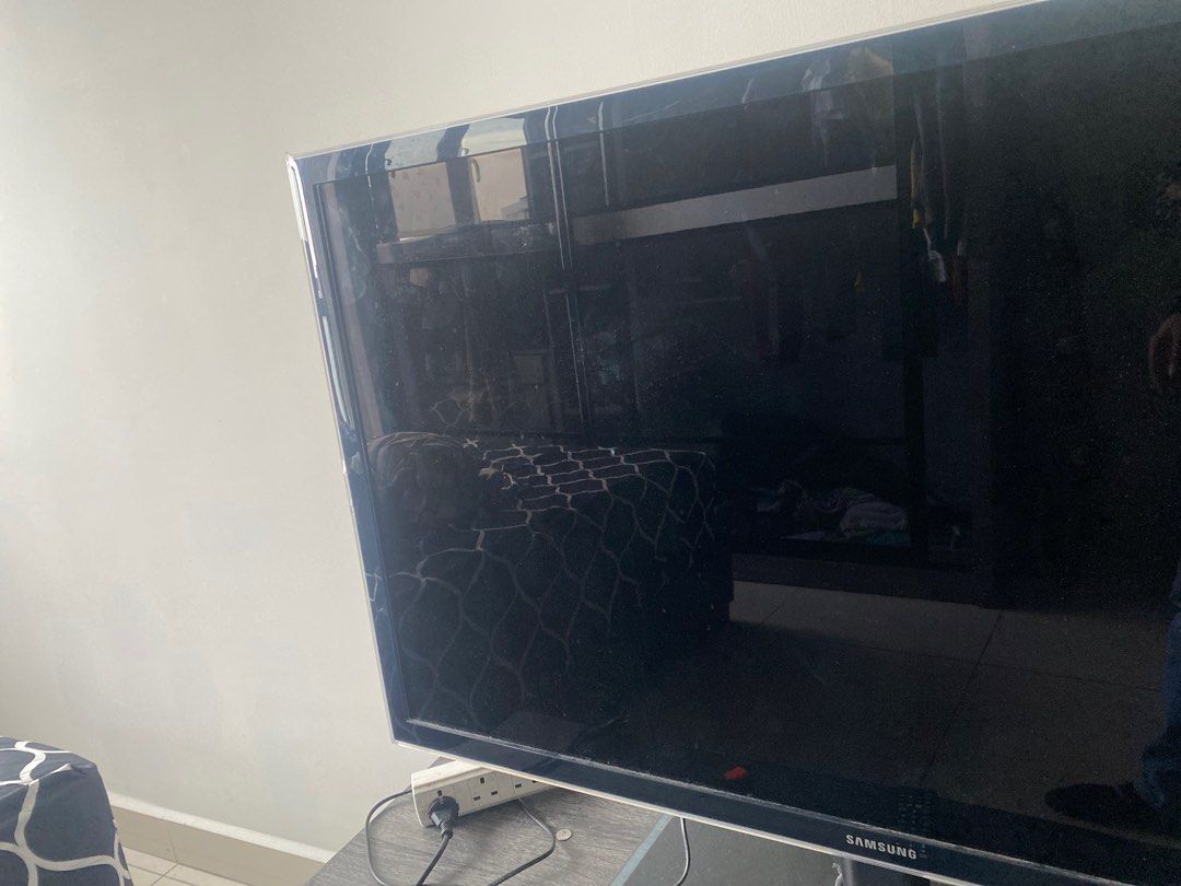 SAMSUNG TV 52 inch, TV & Home Appliances, TV & Entertainment, TV on ...