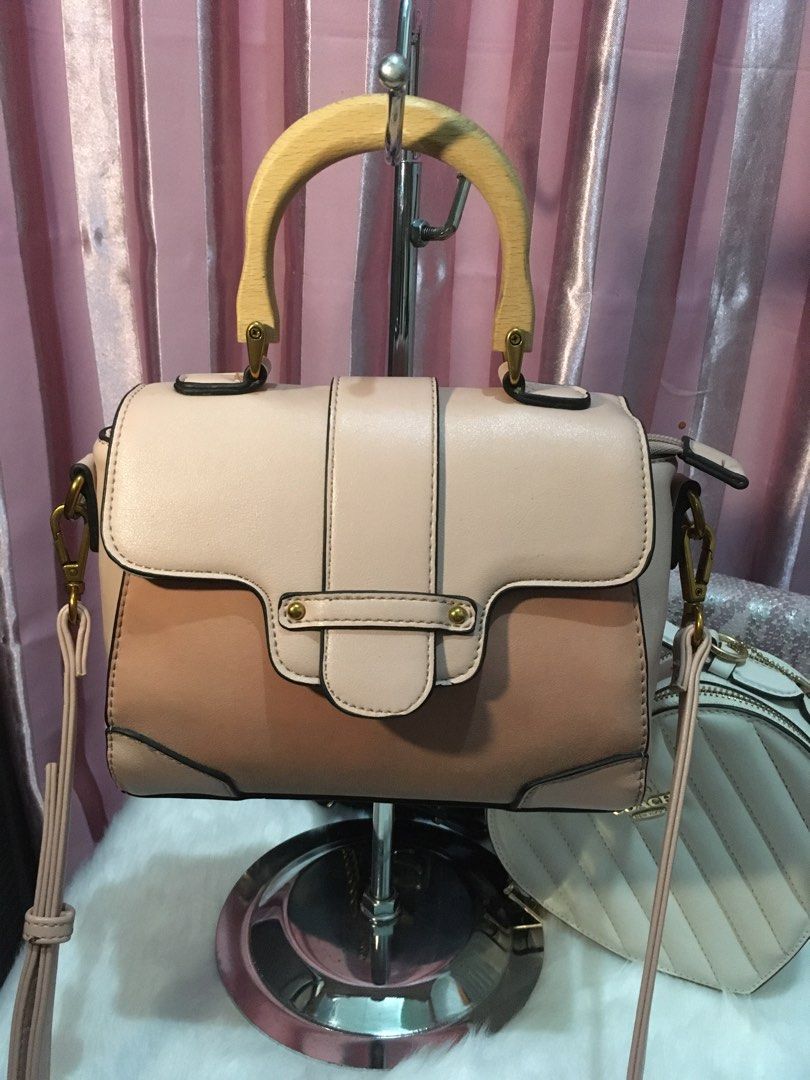 DUSTO Pink Crossbody Bag, Women's Fashion, Bags & Wallets, Cross-body ...