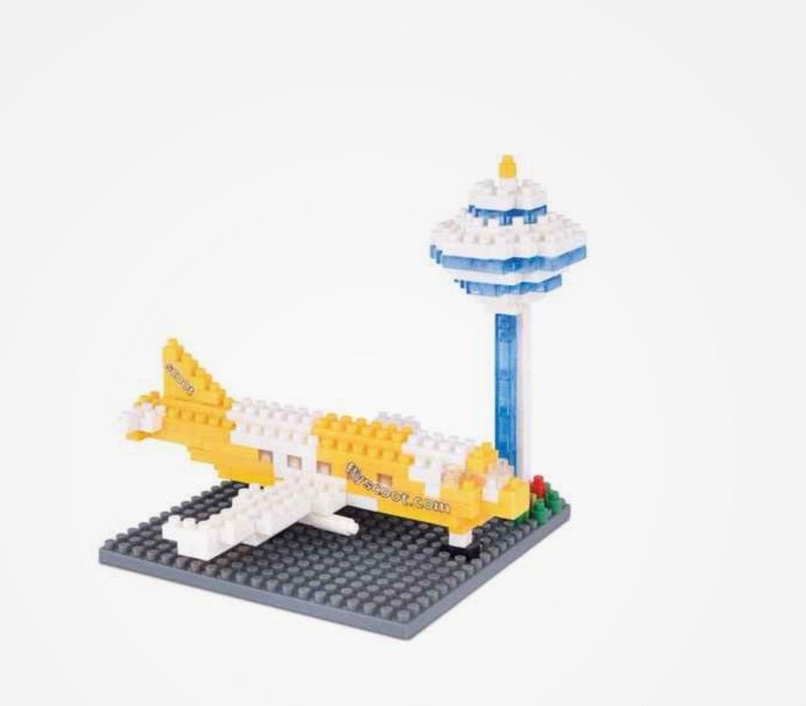 SCOOT NANO BRICK AIRCRAFT AND CONTROL TOWER lego, Hobbies & Toys ...